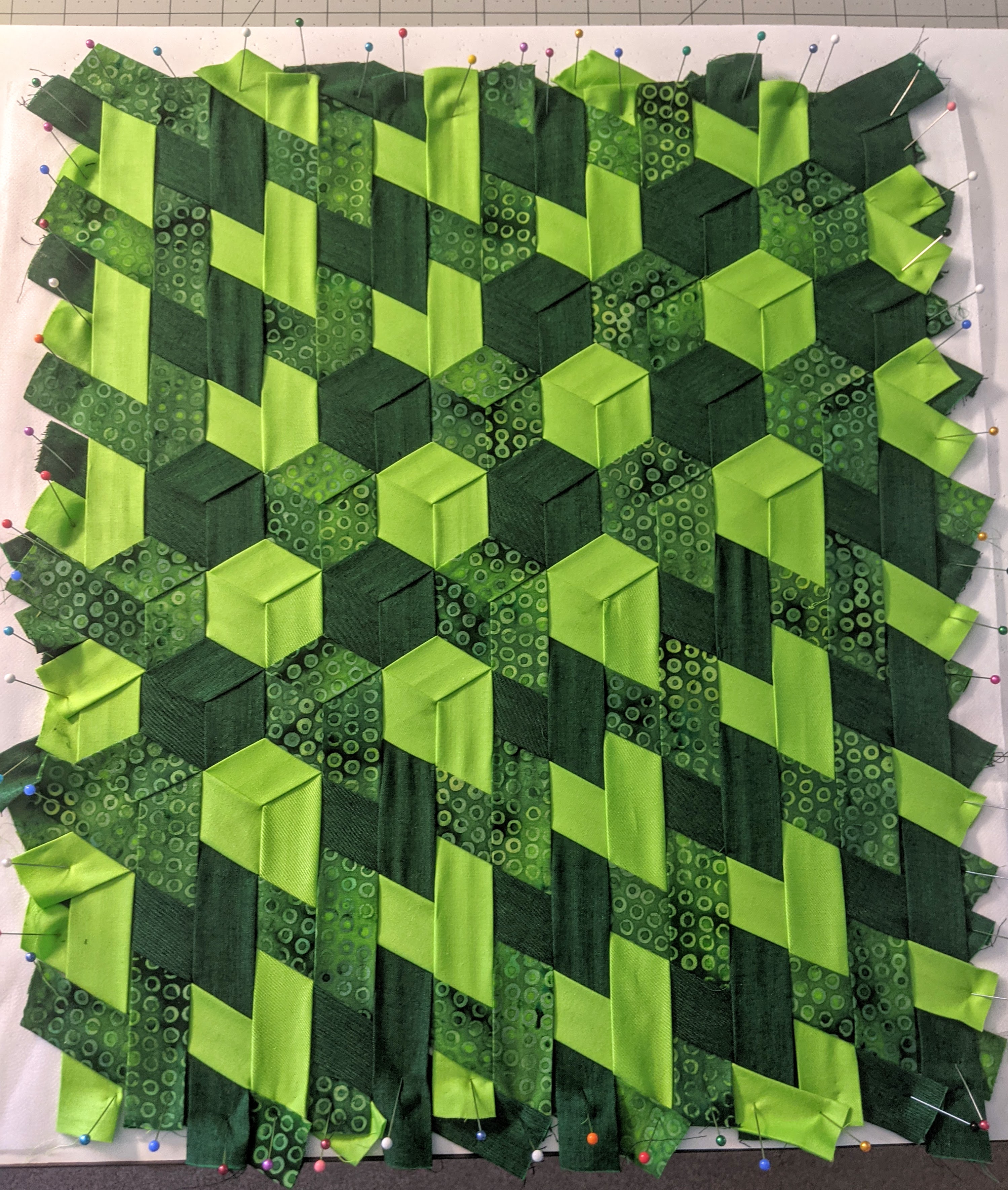 Triaxial Fabric Weaving: Hexagonal Tumbling Block Pattern | Perennial ...